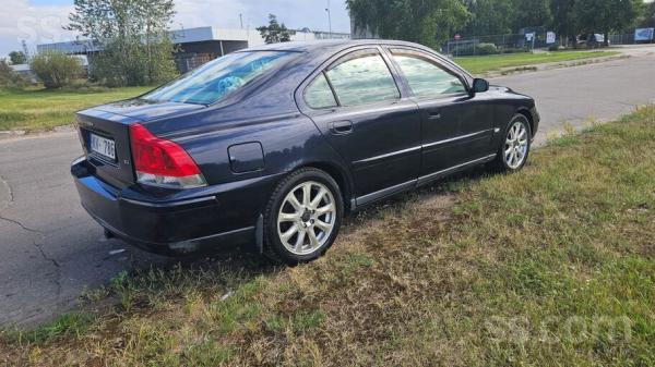 Volvo S60 2005 Rīga vietnē Zils Volvo S60 2005 Rīga, ar dzinēja tilpumu 2.40 L un nobraukumu 267 tūkst. km par 1750 €, foto 5 vietnē AUTOMOTO.COM.LV