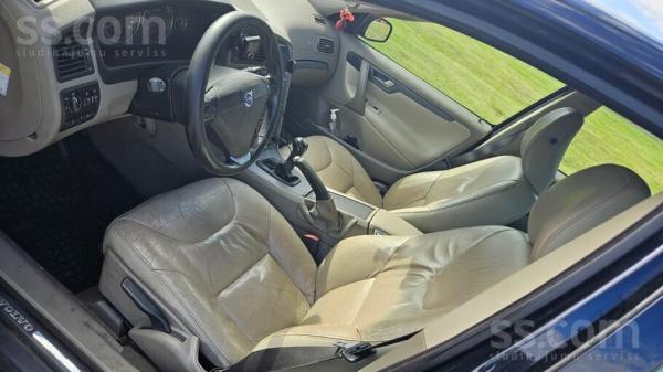 Volvo S60 2005 Rīga vietnē Zils Volvo S60 2005 Rīga, ar dzinēja tilpumu 2.40 L un nobraukumu 267 tūkst. km par 1750 €, foto 9 vietnē AUTOMOTO.COM.LV