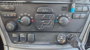 Zils Volvo S60 2005 Rīga, ar dzinēja tilpumu 2.40 L un nobraukumu 267 tūkst. km par 1750 €, foto 14 vietnē AUTOMOTO.COM.LV