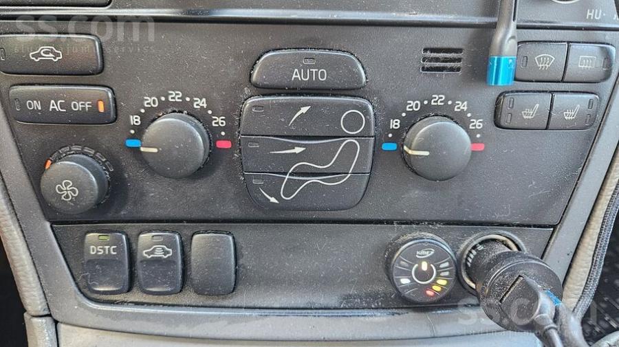 Zils Volvo S60 2005 Rīga, ar dzinēja tilpumu 2.40 L un nobraukumu 267 tūkst. km par 1750 €, foto 14 vietnē AUTOMOTO.COM.LV