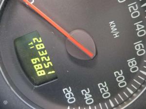 Zils Volvo S60 2005 Viļņa, ar dzinēja tilpumu 2.40 L un nobraukumu 283 tūkst. km par 1500 €, foto 3 vietnē AUTOMOTO.COM.LV