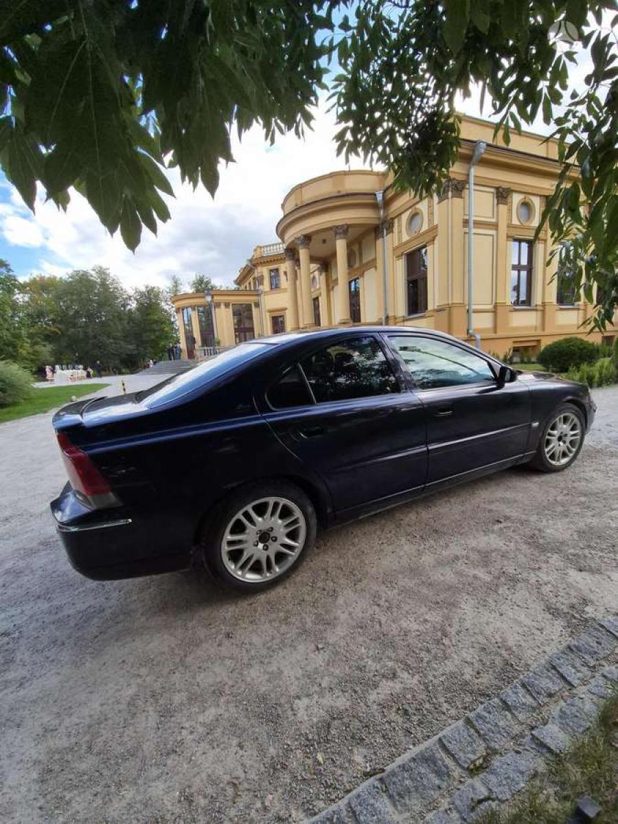 Zils Volvo S60 2005 Viļņa, ar dzinēja tilpumu 2.40 L un nobraukumu 283 tūkst. km par 1500 €, foto 10 vietnē AUTOMOTO.COM.LV