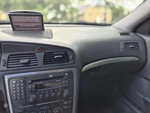 Zils Volvo S60 2005 Viļņa, ar dzinēja tilpumu 2.40 L un nobraukumu 283 tūkst. km par 1500 €, foto 16 vietnē AUTOMOTO.COM.LV