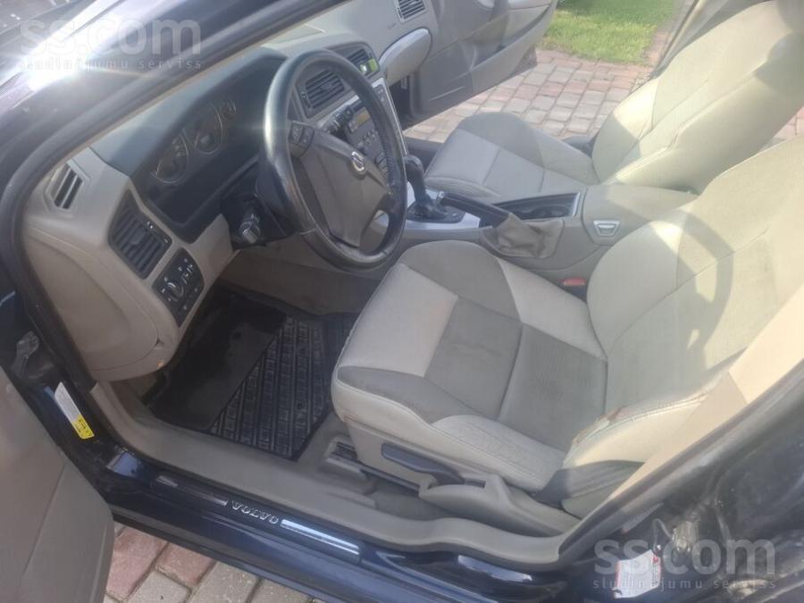 Zils Volvo S60 2005 Rīga, ar dzinēja tilpumu 2.40 L un nobraukumu 292 tūkst. km par 1150 €, foto 6 vietnē AUTOMOTO.COM.LV