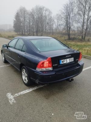 Blue Volvo S60 2006 in Radviliskis, with an engine capacity of 2.40 L and mileage of 238 thousand km for 1800 €, photo 4 on AUTOMOTO.COM.LV