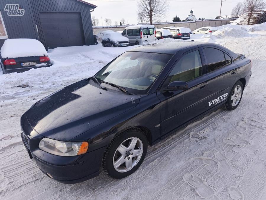 Blue Volvo S60 2006 in Taurage, with an engine capacity of 2.40 L and mileage of 275 thousand km for 1980 €, photo 1 on AUTOMOTO.COM.LV