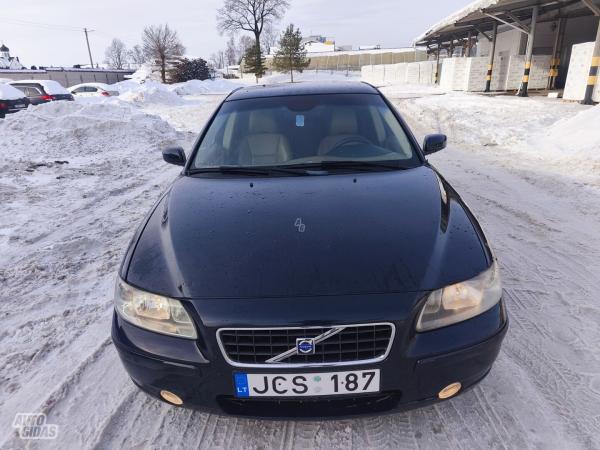 Blue Volvo S60 2006 in Taurage, with an engine capacity of 2.40 L and mileage of 275 thousand km for 1980 €, photo 5 on AUTOMOTO.COM.LV