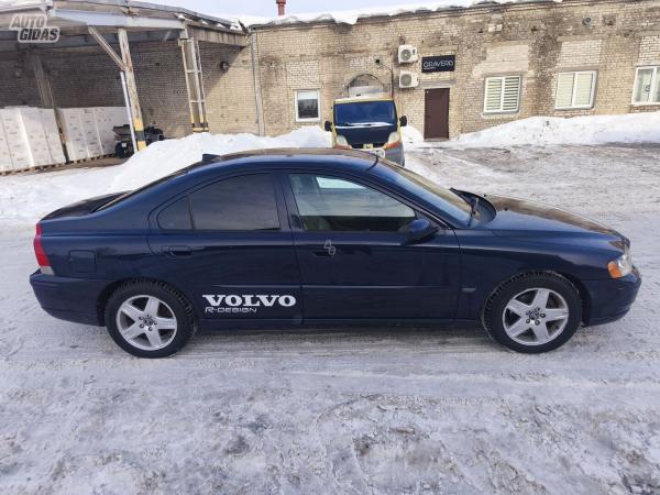 Blue Volvo S60 2006 in Taurage, with an engine capacity of 2.40 L and mileage of 275 thousand km for 1980 €, photo 8 on AUTOMOTO.COM.LV