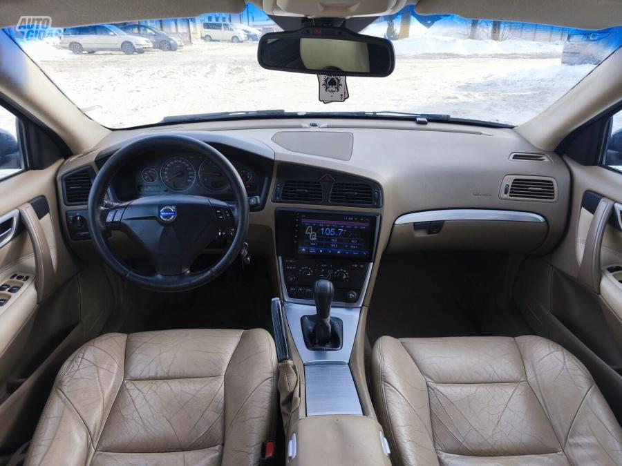 Blue Volvo S60 2006 in Taurage, with an engine capacity of 2.40 L and mileage of 275 thousand km for 1980 €, photo 10 on AUTOMOTO.COM.LV
