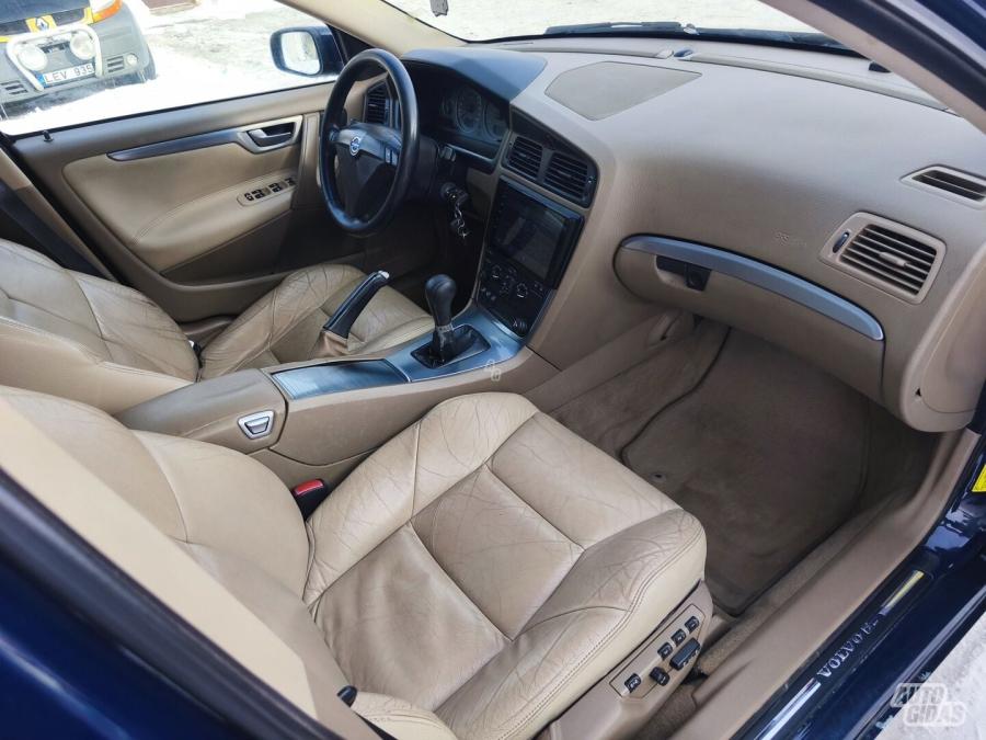 Blue Volvo S60 2006 in Taurage, with an engine capacity of 2.40 L and mileage of 275 thousand km for 1980 €, photo 11 on AUTOMOTO.COM.LV
