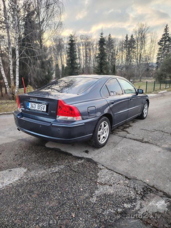 Zils Volvo S60 2006 Paide, ar dzinēja tilpumu 2.40 L un nobraukumu 230 tūkst. km par 5500 €, foto 5 vietnē AUTOMOTO.COM.LV