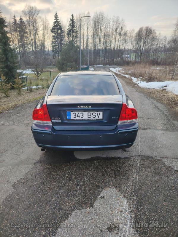 Zils Volvo S60 2006 Paide, ar dzinēja tilpumu 2.40 L un nobraukumu 230 tūkst. km par 5500 €, foto 6 vietnē AUTOMOTO.COM.LV