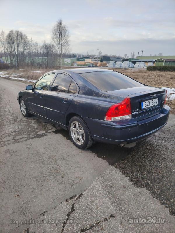 Zils Volvo S60 2006 Paide, ar dzinēja tilpumu 2.40 L un nobraukumu 230 tūkst. km par 5500 €, foto 8 vietnē AUTOMOTO.COM.LV