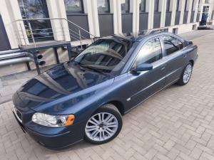 Blue Volvo S60 2006 in Taurage, with an engine capacity of 2.40 L and mileage of 402 thousand km for 1950 €, photo 3 on AUTOMOTO.COM.LV