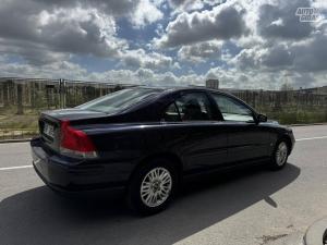 Blue Volvo S60 2006 in Vilnius, with an engine capacity of 2.40 L and mileage of 316 thousand km for 1999 €, photo 5 on AUTOMOTO.COM.LV