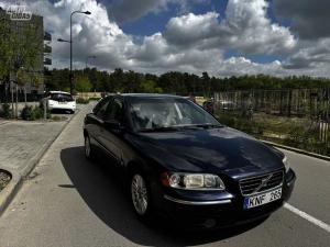 Blue Volvo S60 2006 in Vilnius, with an engine capacity of 2.40 L and mileage of 316 thousand km for 1999 €, photo 7 on AUTOMOTO.COM.LV
