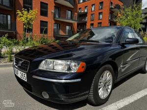 Blue Volvo S60 2006 in Vilnius, with an engine capacity of 2.40 L and mileage of 316 thousand km for 1999 €, photo 8 on AUTOMOTO.COM.LV
