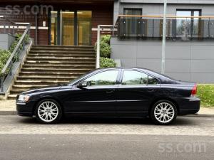 Zils Volvo S60 2006 Rīga, ar dzinēja tilpumu 2.40 L un nobraukumu 295 tūkst. km par 2650 €, foto 3 vietnē AUTOMOTO.COM.LV