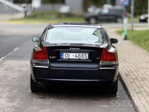 Zils Volvo S60 2006 Rīga, ar dzinēja tilpumu 2.40 L un nobraukumu 295 tūkst. km par 2650 €, foto 5 vietnē AUTOMOTO.COM.LV