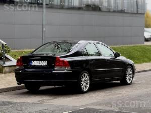 Zils Volvo S60 2006 Rīga, ar dzinēja tilpumu 2.40 L un nobraukumu 295 tūkst. km par 2650 €, foto 6 vietnē AUTOMOTO.COM.LV