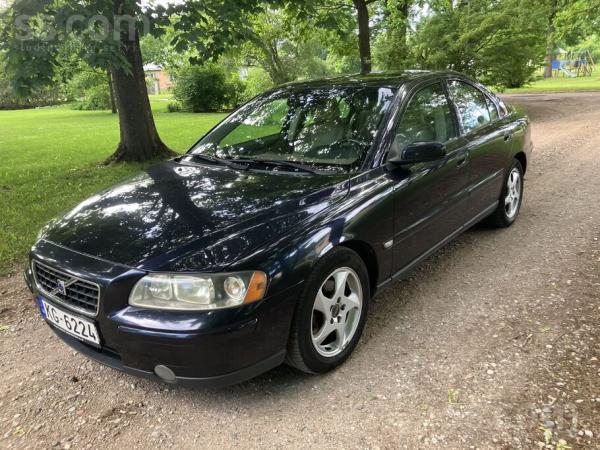 Blue Volvo S60 2006 in Jelgava, with an engine capacity of 2.40 L and mileage of 319 thousand km for 1590 €, photo 1 on AUTOMOTO.COM.LV