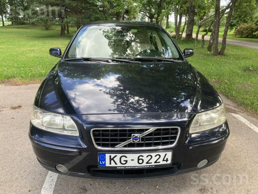 Синий Вольво С60 2006 в Елгава, объемом двигателя 2.40 л и пробегом 319 тыс. км за 1590 €, фото 4 на AUTOMOTO.COM.LV