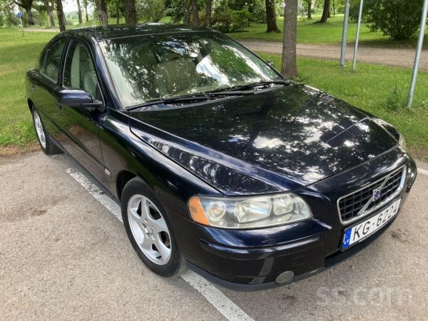 Blue Volvo S60 2006 in Jelgava, with an engine capacity of 2.40 L and mileage of 319 thousand km for 1590 €, photo 4 on AUTOMOTO.COM.LV