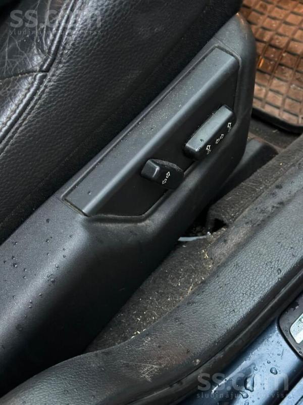 Zils Volvo S60 2006 Rīga, ar dzinēja tilpumu 2.40 L un nobraukumu 242 tūkst. km par 2500 €, foto 8 vietnē AUTOMOTO.COM.LV