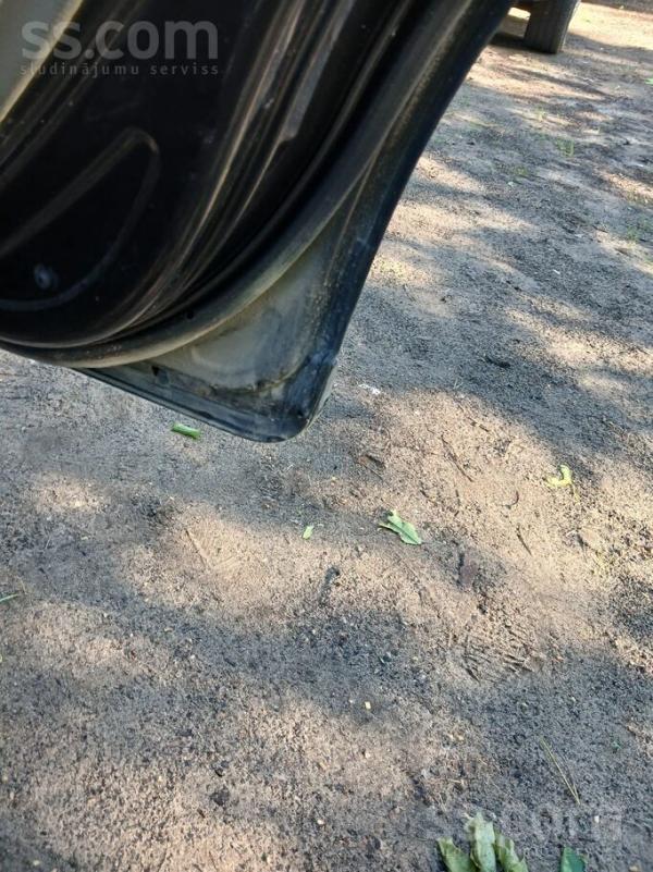 Zils Volvo S60 2006 Rīga, ar dzinēja tilpumu 2.40 L un nobraukumu 317 tūkst. km par 1450 €, foto 4 vietnē AUTOMOTO.COM.LV