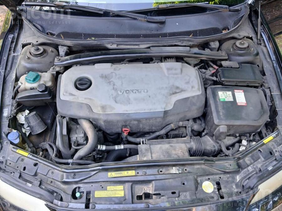 Blue Volvo S60 2006 in Riga, with an engine capacity of 2.40 L and mileage of 317 thousand km for 1450 €, photo 8 on AUTOMOTO.COM.LV