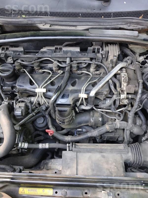 Zils Volvo S60 2006 Rīga, ar dzinēja tilpumu 2.40 L un nobraukumu 317 tūkst. km par 1450 €, foto 8 vietnē AUTOMOTO.COM.LV