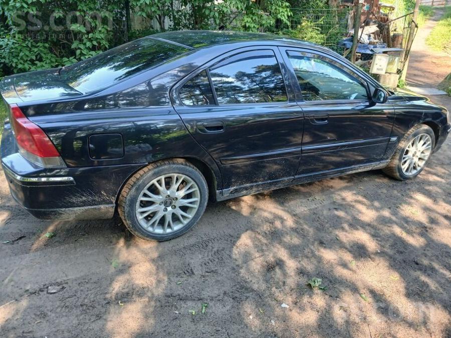 Blue Volvo S60 2006 in Riga, with an engine capacity of 2.40 L and mileage of 317 thousand km for 1450 €, photo 10 on AUTOMOTO.COM.LV