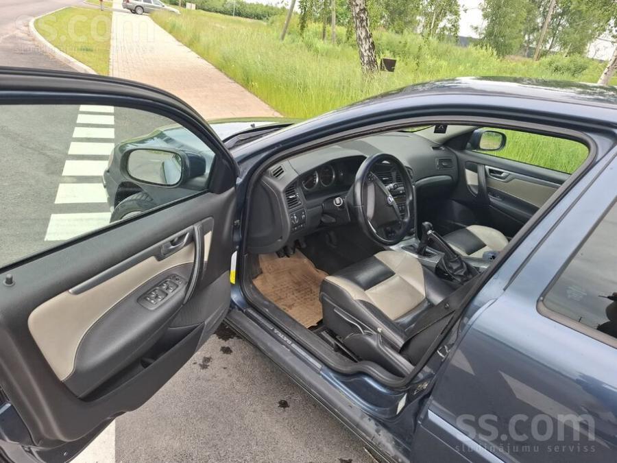 Синий Вольво С60 2006 в Елгава, объемом двигателя 2.40 л и пробегом 304 тыс. км за 2600 €, фото 6 на AUTOMOTO.COM.LV