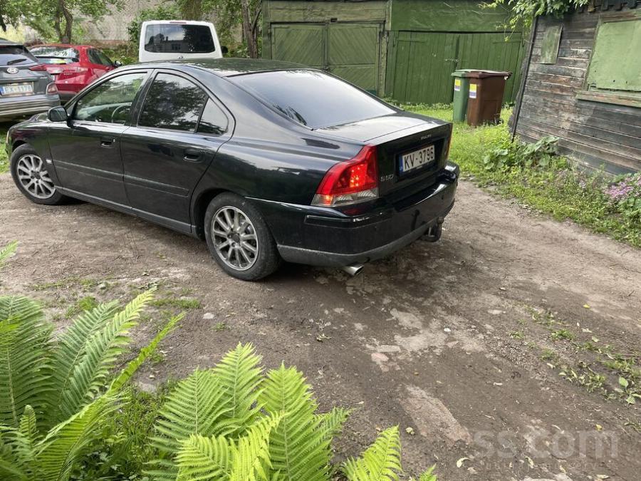 Zils Volvo S60 2006 Rīga, ar dzinēja tilpumu 2.40 L un nobraukumu 325 tūkst. km par 2499 €, foto 4 vietnē AUTOMOTO.COM.LV