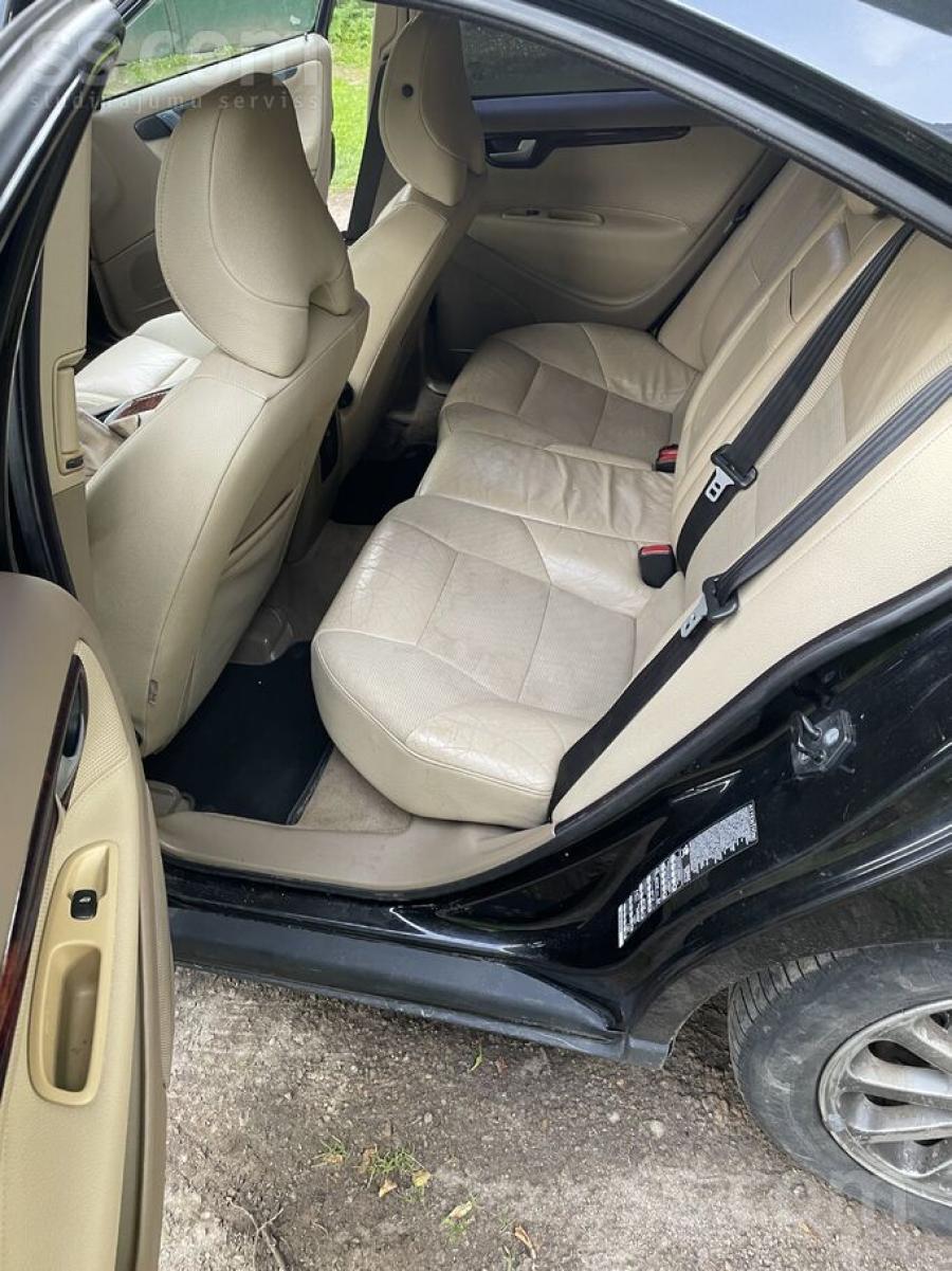 Zils Volvo S60 2006 Rīga, ar dzinēja tilpumu 2.40 L un nobraukumu 325 tūkst. km par 2499 €, foto 7 vietnē AUTOMOTO.COM.LV