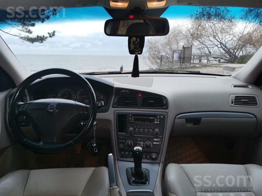 Zils Volvo S60 2006 Rīga, ar dzinēja tilpumu 2.40 L un nobraukumu 179 tūkst. km par 3000 €, foto 9 vietnē AUTOMOTO.COM.LV