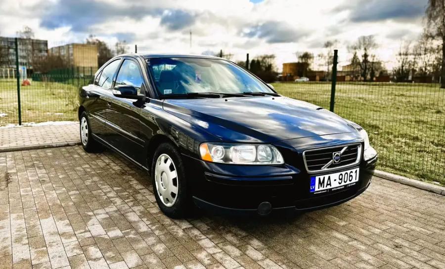 Zils Volvo S60 2006 Jelgava, ar dzinēja tilpumu 2.40 L un nobraukumu 285 tūkst. km par 2490 €, foto 3 vietnē AUTOMOTO.COM.LV