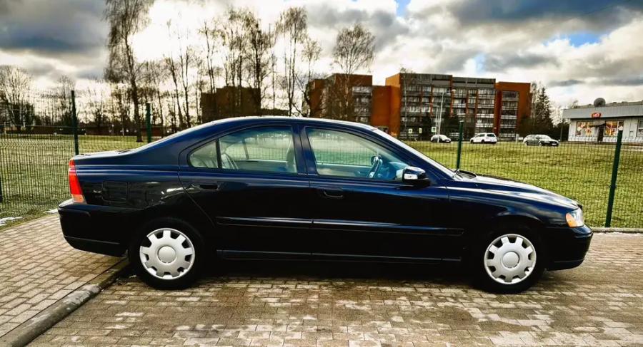 Zils Volvo S60 2006 Jelgava, ar dzinēja tilpumu 2.40 L un nobraukumu 285 tūkst. km par 2490 €, foto 5 vietnē AUTOMOTO.COM.LV