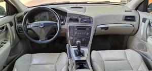 Zils Volvo S60 2006 Valmiera, ar dzinēja tilpumu 2.40 L un nobraukumu 336 tūkst. km par 1950 €, foto 8 vietnē AUTOMOTO.COM.LV