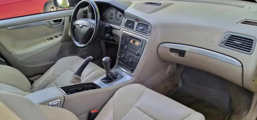 Zils Volvo S60 2006 Valmiera, ar dzinēja tilpumu 2.40 L un nobraukumu 336 tūkst. km par 1950 €, foto 10 vietnē AUTOMOTO.COM.LV