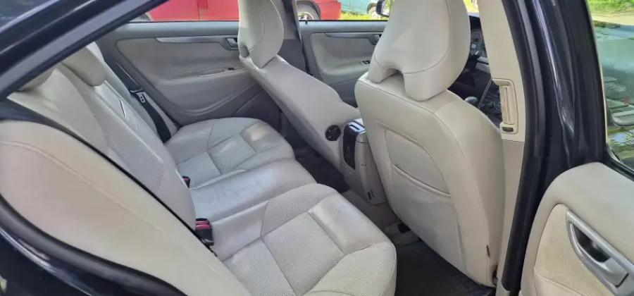 Zils Volvo S60 2006 Valmiera, ar dzinēja tilpumu 2.40 L un nobraukumu 336 tūkst. km par 1950 €, foto 11 vietnē AUTOMOTO.COM.LV