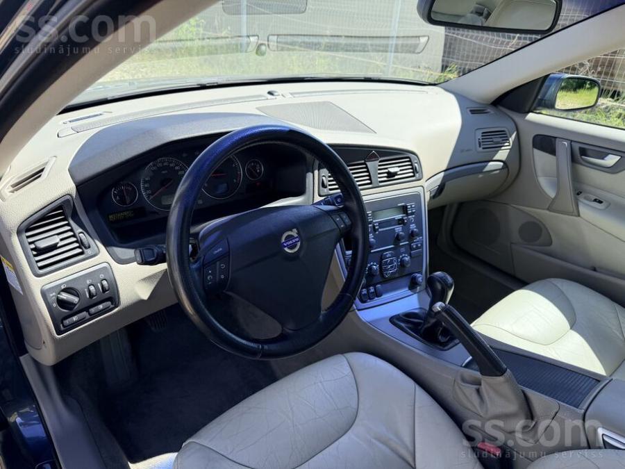 Zils Volvo S60 2006 Rīga, ar dzinēja tilpumu 2.40 L un nobraukumu 292 tūkst. km par 3995 €, foto 10 vietnē AUTOMOTO.COM.LV