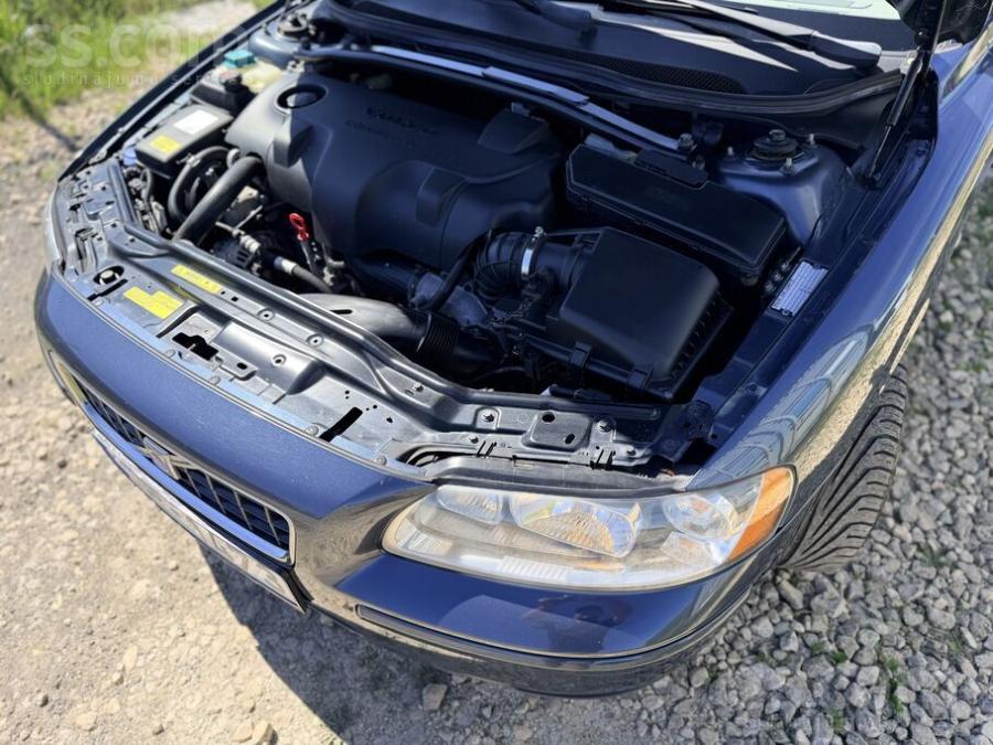 Zils Volvo S60 2006 Rīga, ar dzinēja tilpumu 2.40 L un nobraukumu 292 tūkst. km par 3995 €, foto 17 vietnē AUTOMOTO.COM.LV