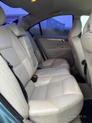 Zils Volvo S60 2006 Tartu, ar dzinēja tilpumu 2.40 L un nobraukumu 232 tūkst. km par 3390 €, foto 13 vietnē AUTOMOTO.COM.LV