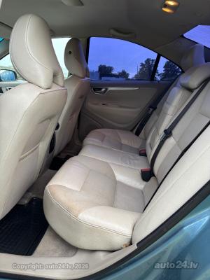 Zils Volvo S60 2006 Tartu, ar dzinēja tilpumu 2.40 L un nobraukumu 232 tūkst. km par 3390 €, foto 14 vietnē AUTOMOTO.COM.LV