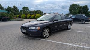 Zils Volvo S60 2006 Rīga, ar dzinēja tilpumu 2.40 L un nobraukumu 420 tūkst. km par 1150 €, foto  vietnē AUTOMOTO.COM.LV