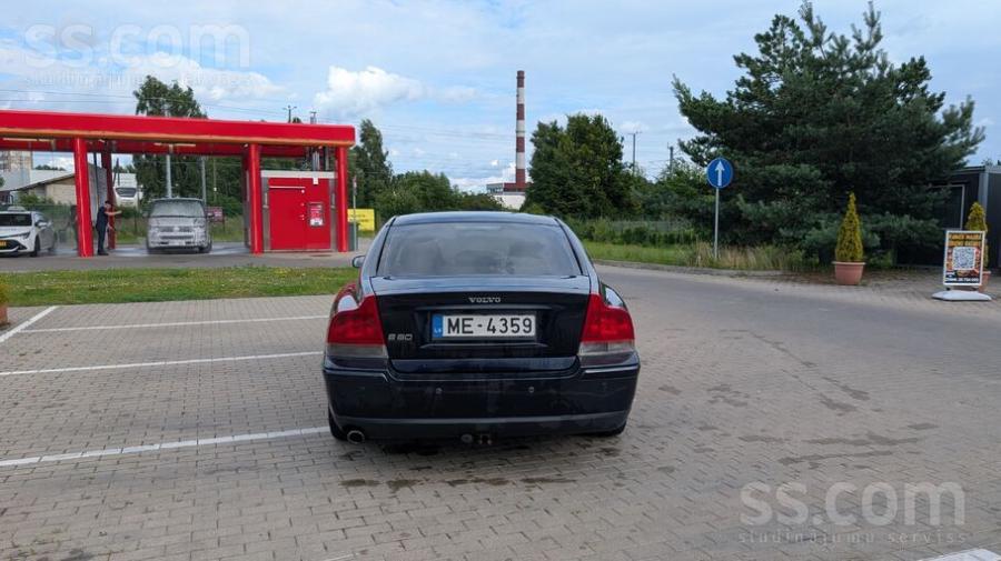 Blue Volvo S60 2006 in Riga, with an engine capacity of 2.40 L and mileage of 420 thousand km for 1150 €, photo 7 on AUTOMOTO.COM.LV