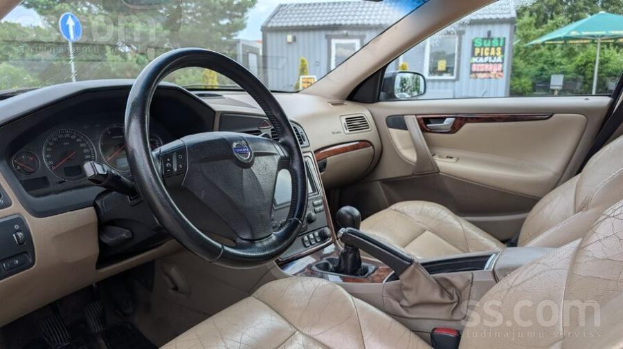 Blue Volvo S60 2006 in Riga, with an engine capacity of 2.40 L and mileage of 420 thousand km for 1150 €, photo 8 on AUTOMOTO.COM.LV