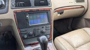 Blue Volvo S60 2006 in Riga, with an engine capacity of 2.40 L and mileage of 420 thousand km for 1150 €, photo 9 on AUTOMOTO.COM.LV