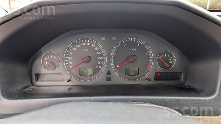 Blue Volvo S60 2006 in Riga, with an engine capacity of 2.40 L and mileage of 420 thousand km for 1150 €, photo 10 on AUTOMOTO.COM.LV